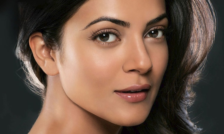 Sushmita Sen - Bollywood Actress, Miss Universe - DryTickets.com.au