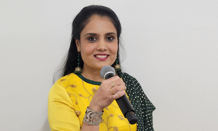 Shivangi Doshi - Bollywood Singer - DryTickets.com.au