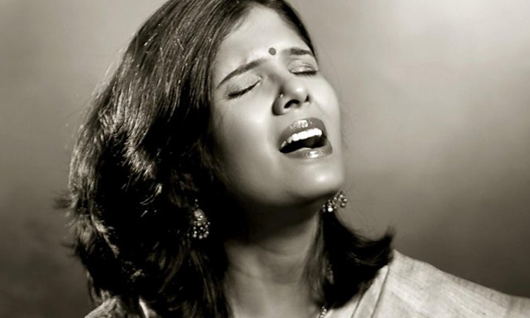 Anuradha Sriram - Indian playback singer - DryTickets.com.au