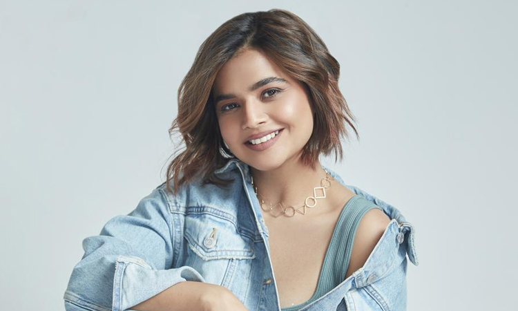 Suhani Shah - Indian magician and YouTuber - DryTickets.com.au